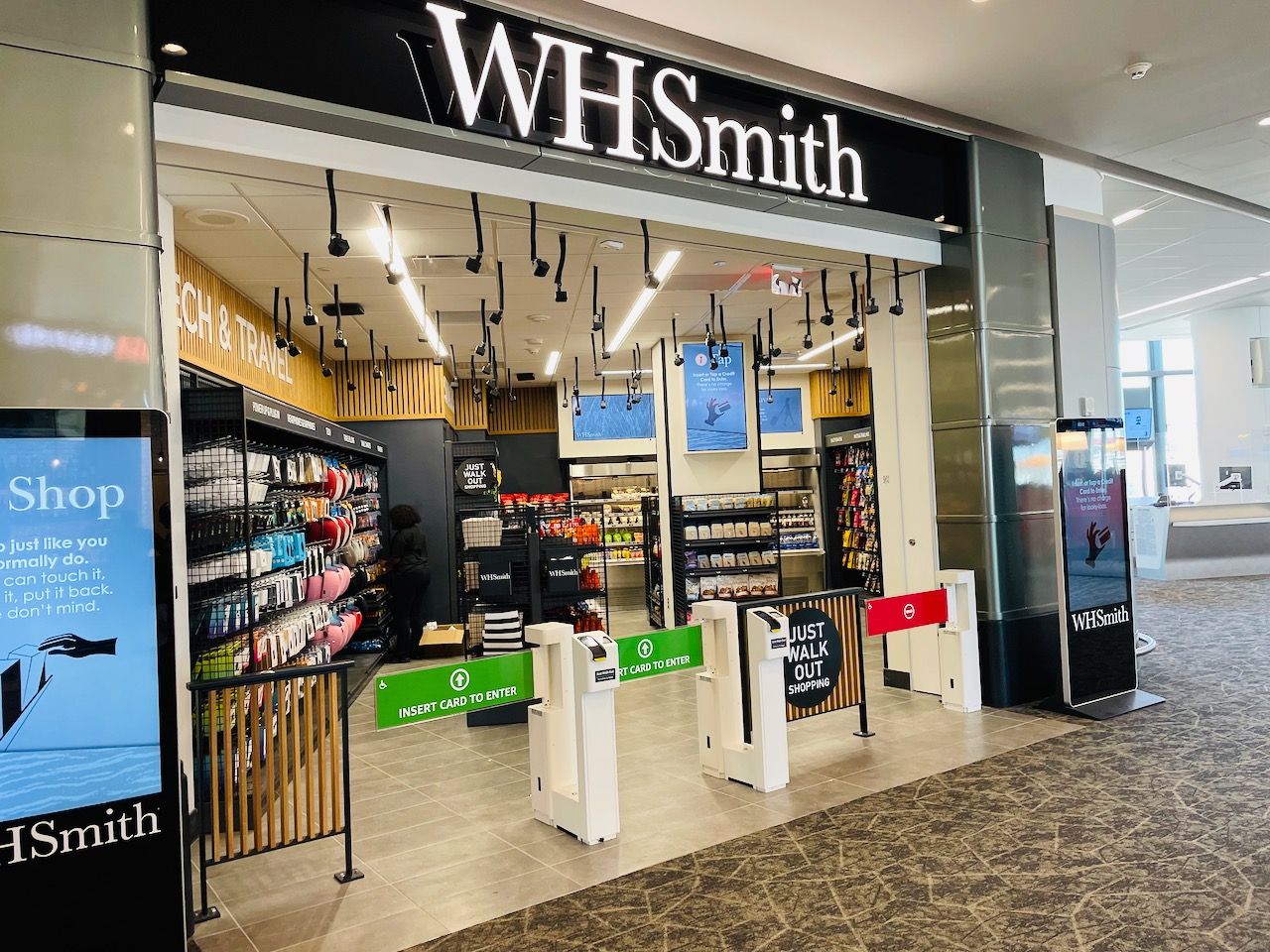 Let’s visit the new Just Walk Out format WH Smith store at LaGuardia ...